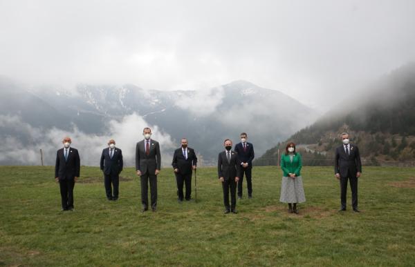Els mandataris que prenen part a la Cimera gaudeixen d'un dinar a la ...